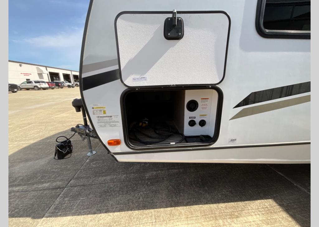 Used 2022 CrossRoads RV Sunset Trail SS268RL Travel Trailer at Pontiac ...