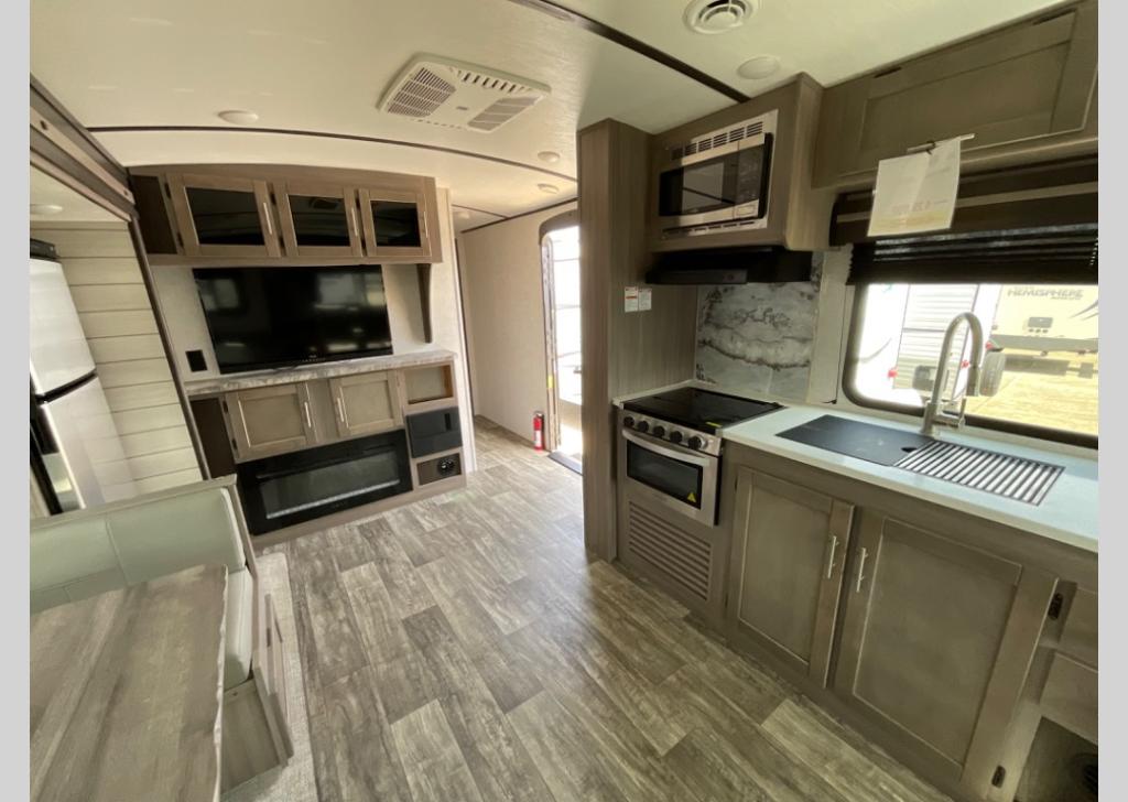 Used 2022 CrossRoads RV Sunset Trail SS268RL Travel Trailer at Pontiac ...