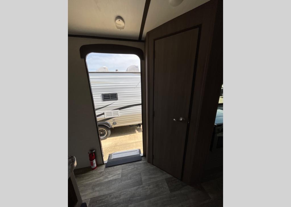 Used 2022 CrossRoads RV Sunset Trail SS268RL Travel Trailer at Pontiac ...