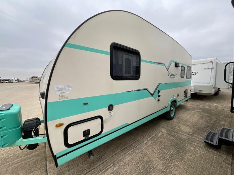 Used 2016 Gulf Stream RV Vintage Cruiser 19ERD Travel Trailer at ...