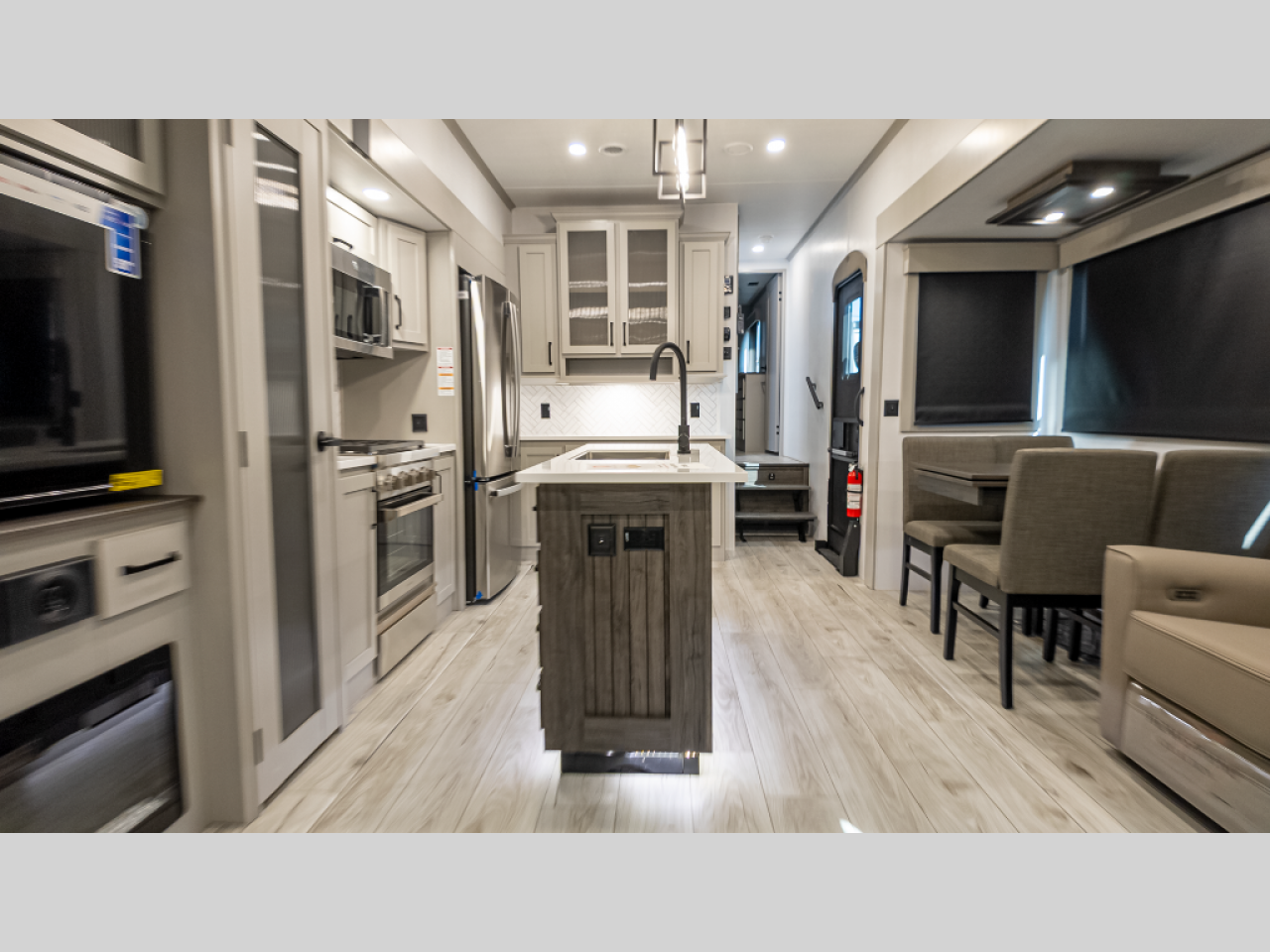 New 2025 Keystone RV Montana High Country 331RL Fifth Wheel at Price ...