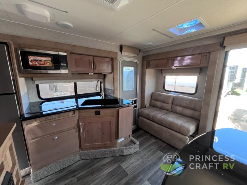 New 2024 Host Industries Host Campers Mammoth 11.5 Truck Camper at ...