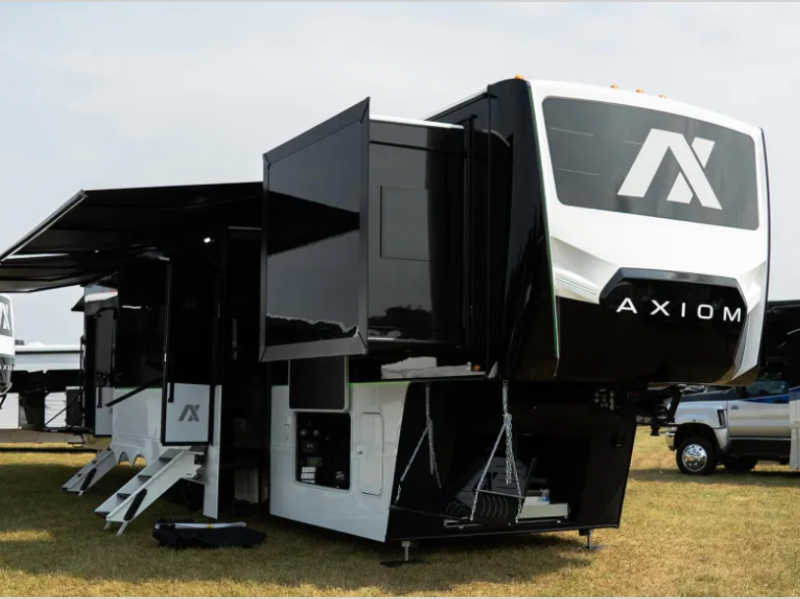New 2026 Axiom RV Vendetta V4250 Toy Hauler Fifth Wheel at RVing Planet ...