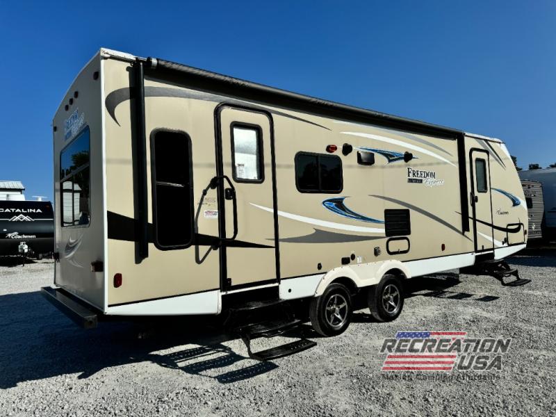 Used 2019 Coachmen RV Freedom Express Ultra Lite 281RLDS Travel Trailer ...