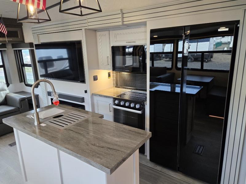 New 2025 Keystone RV Cougar 360MBI Hero Edition Fifth Wheel at RnR RV ...