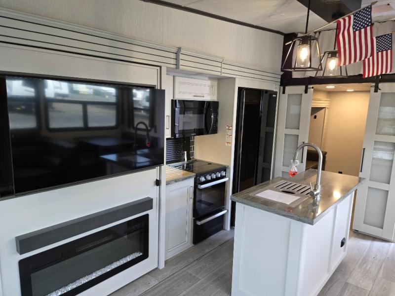 New 2025 Keystone RV Cougar 360MBI Hero Edition Fifth Wheel at RnR RV ...