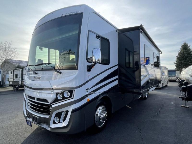 New 2024 Fleetwood RV Bounder 35K Motor Home Class A at RnR RV Center ...
