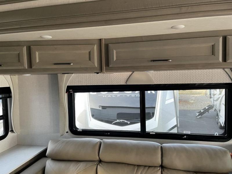 New 2024 Fleetwood RV Bounder 35K Motor Home Class A at RnR RV Center ...