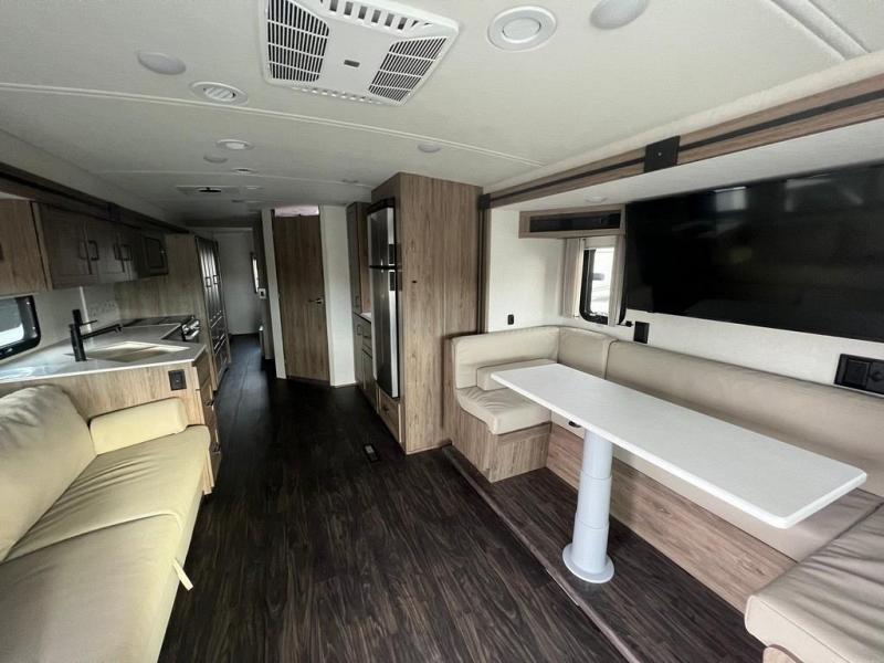 New 2024 Winnebago Vista 34R Motor Home Class A at RnR RV Center ...