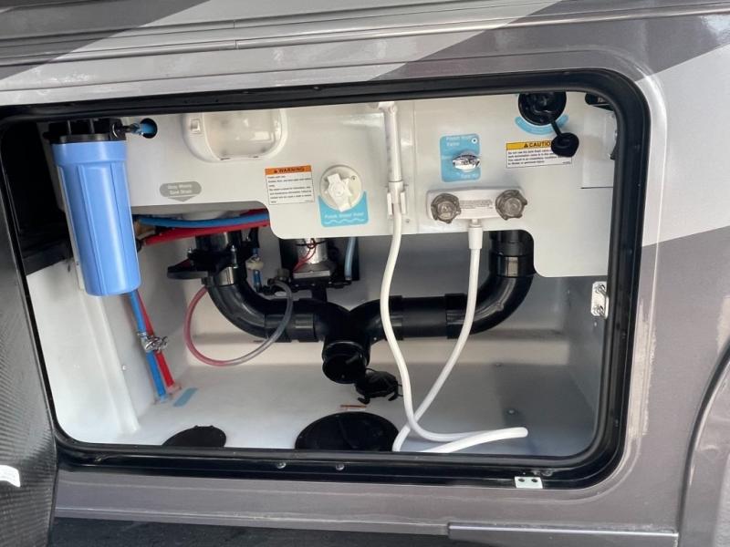 New 2024 Winnebago Vista 31B Motor Home Class A at RnR RV Center ...