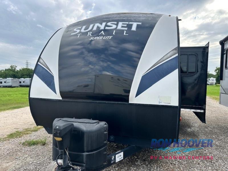 Used 2018 CrossRoads RV Sunset Trail 289QB Travel Trailer at Ron Hoover ...