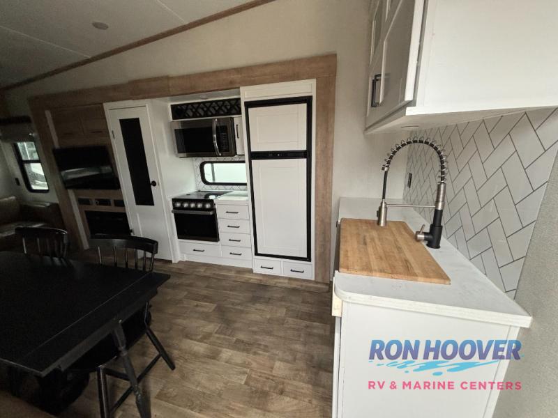 Used 2021 Keystone RV Arcadia Half-Ton 3250RL Fifth Wheel at Ron Hoover ...