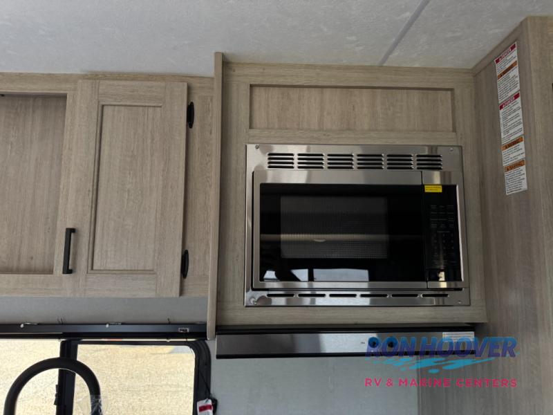 New 2025 Coachmen RV Catalina Legacy Edition 243RBS Travel Trailer at ...