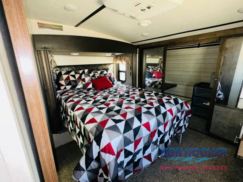 Used 2018 CrossRoads RV Volante 365MD Fifth Wheel at Ron Hoover RV ...