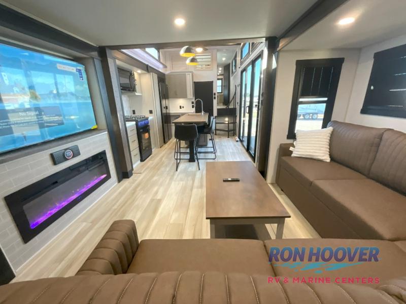 New 2025 Forest River RV Wildwood Heritage Glen ROOST43 Fifth Wheel at ...