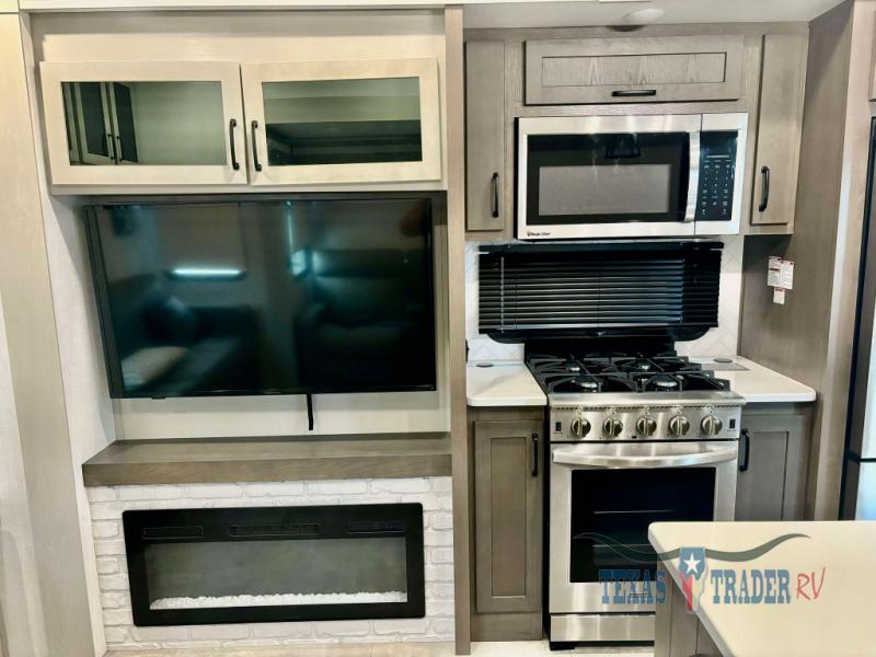 Used 2024 Palomino Columbus 329DV Fifth Wheel at Ron Hoover RV & Marine ...