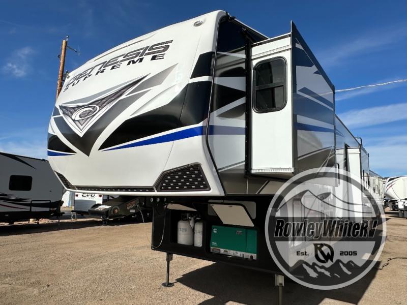 New 2025 Genesis Supreme 32CRSB Toy Hauler Fifth Wheel at Rowley White ...