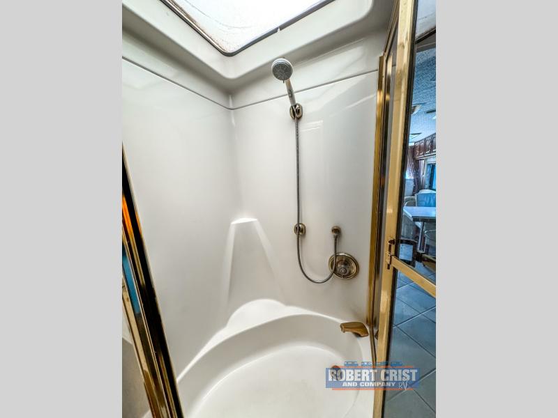 Used 2001 Winnebago ULTIMATE FREEDOM 40WD Motor Home Class A - Diesel ...