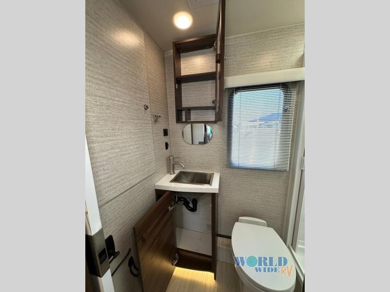 Used 2021 Winnebago View 24D Motor Home Class C - Diesel at World Wide ...