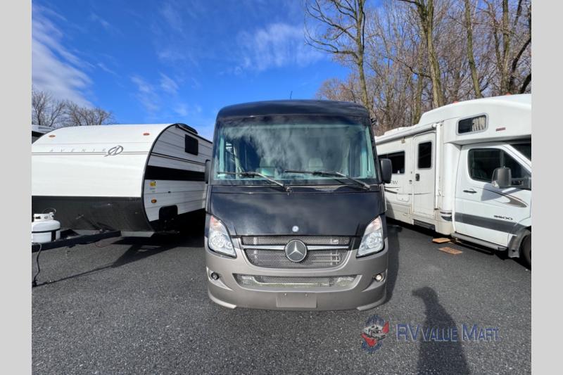 Used 2014 Winnebago Via 25T Motor Home Class A - Diesel at RV Value ...