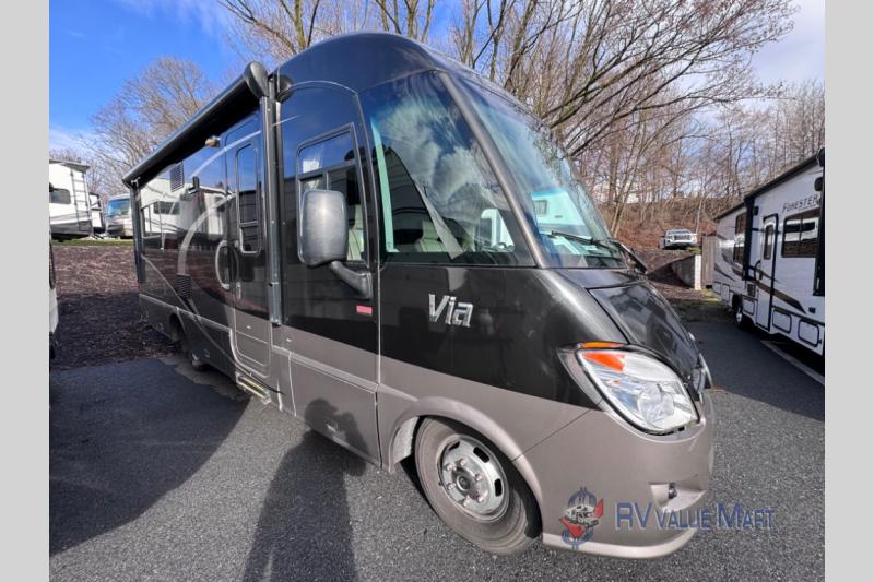 Used 2014 Winnebago Via 25T Motor Home Class A - Diesel at RV Value ...