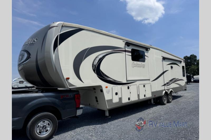 Used 2017 Palomino Columbus F383FB Fifth Wheel at RV Value Mart | Willow Street, PA | #H6007775