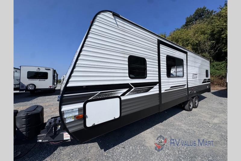 Used 2022 Dutchmen RV Coleman Lantern Series 300TQ Toy Hauler Travel ...
