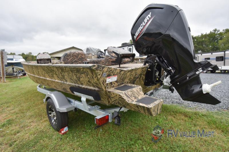 New 2024 Lund Predator 1870 SS Fishing Boat at RV Value Mart ...