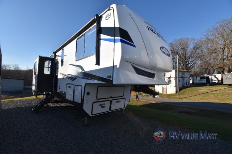 New 2025 Forest River RV Vengeance Rogue Armored 351G2 Toy Hauler Fifth ...