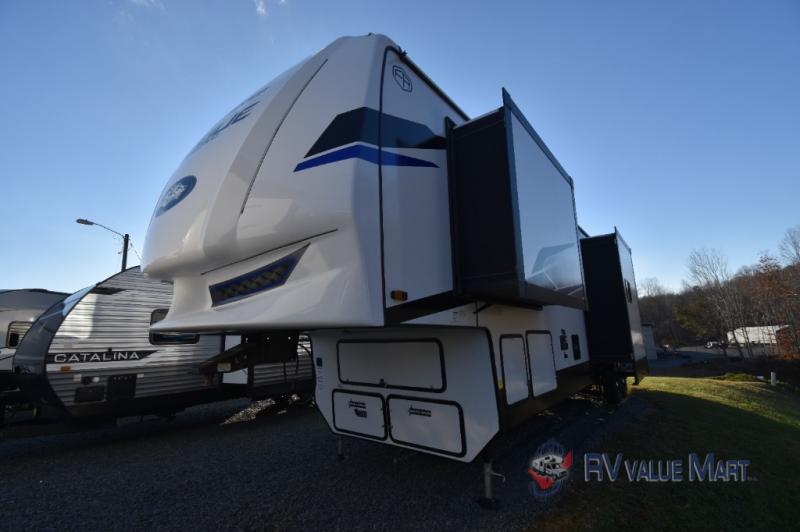New 2025 Forest River RV Vengeance Rogue Armored 351G2 Toy Hauler Fifth ...