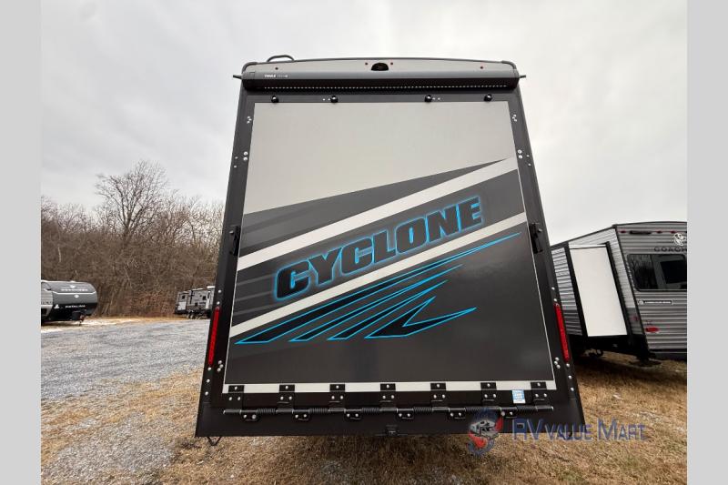 New 2025 Heartland Cyclone 4006 Toy Hauler Fifth Wheel at RV Value Mart ...