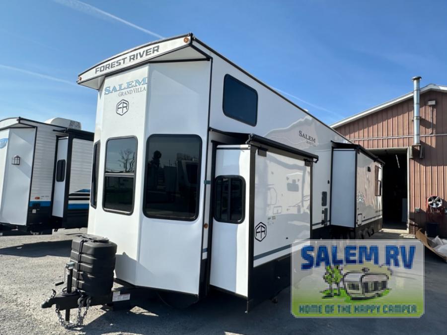 New 2025 Forest River RV Salem Grand Villa 42VERANDA Destination ...