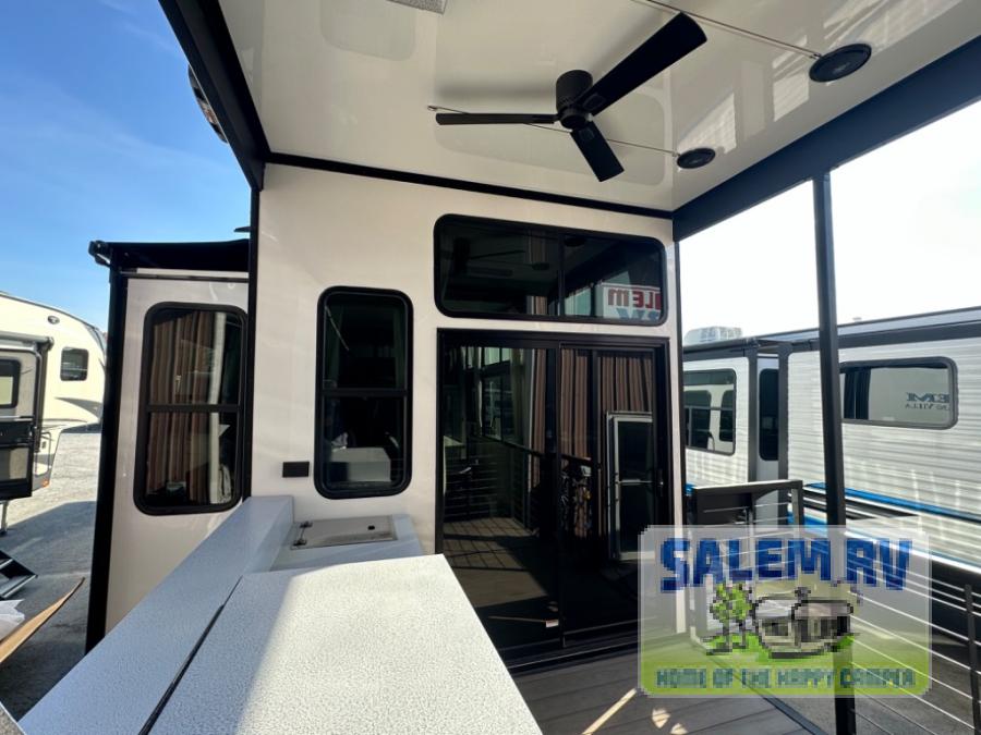 New 2025 Forest River RV Salem Grand Villa 42VERANDA Destination ...