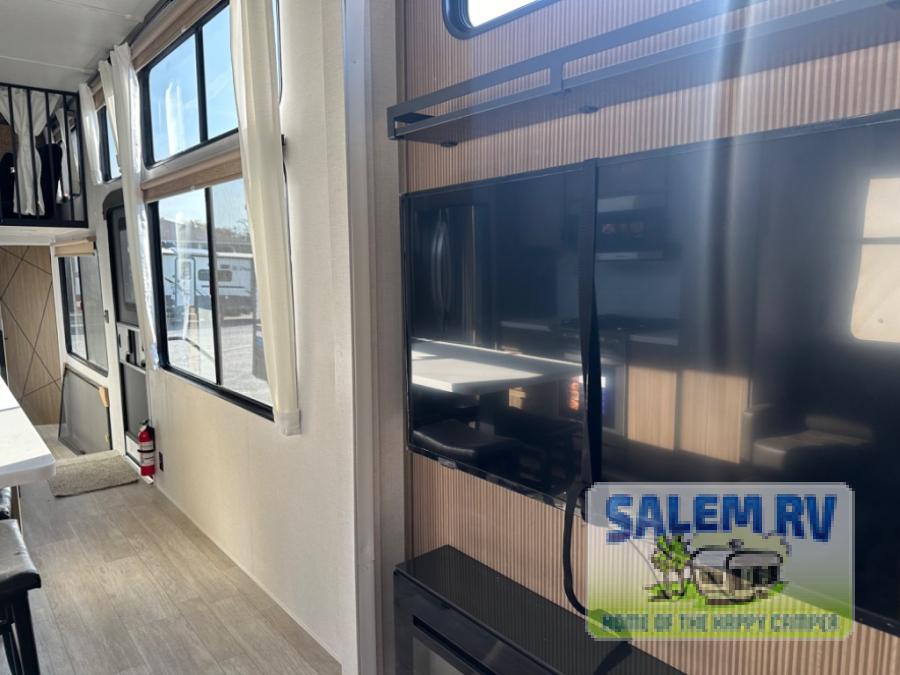 New 2025 Forest River RV Salem Grand Villa 42VERANDA Destination ...