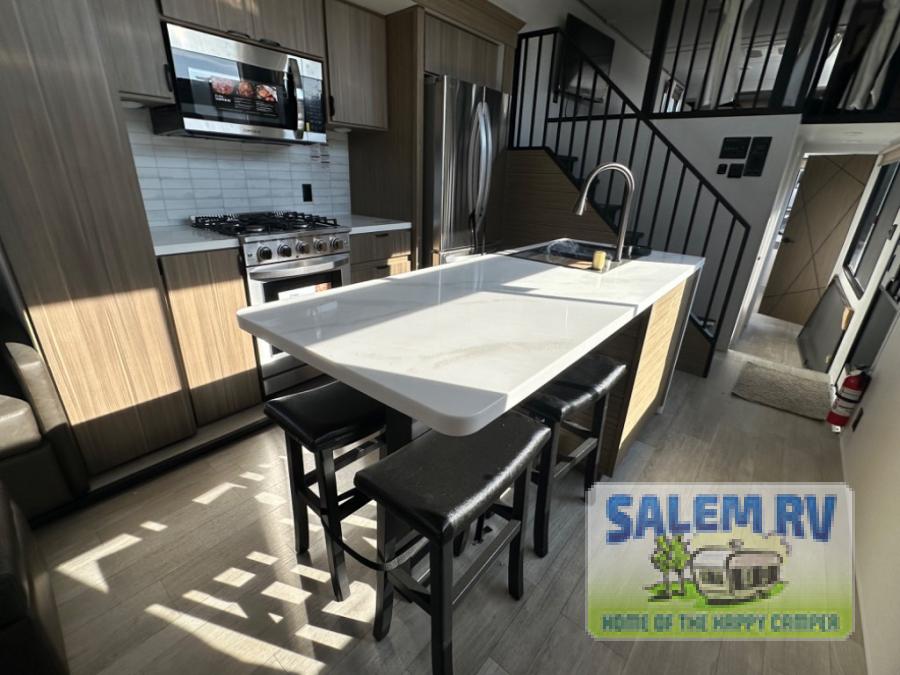 New 2025 Forest River RV Salem Grand Villa 42VERANDA Destination ...