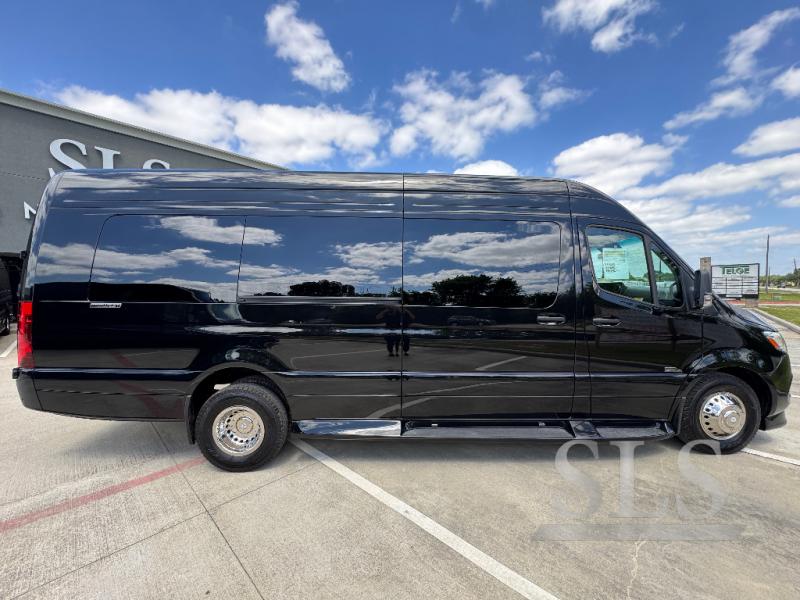 New 2025 Midwest Automotive Designs Executive Shuttle Executive Shuttle ...