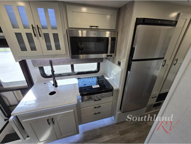 New 2024 Dynamax isata 5 28SS Motor Home Super C - Diesel at Southland ...