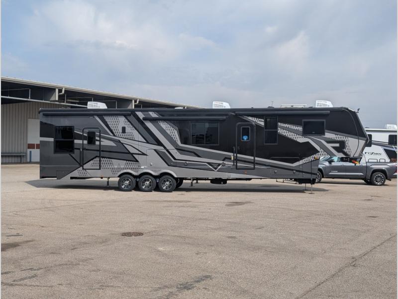 New 2026 Keystone RV Raptor 441 Toy Hauler Fifth Wheel at Stagecoach RV ...