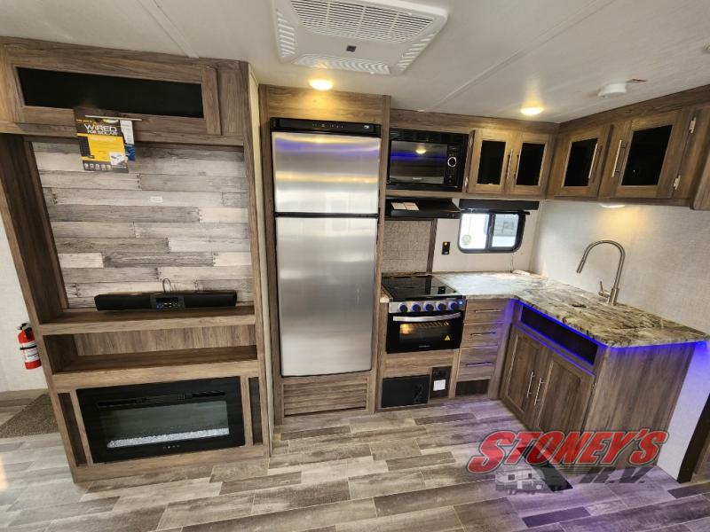 New 2022 CrossRoads Zinger 298FB Travel Trailer at Stoney's RV ...