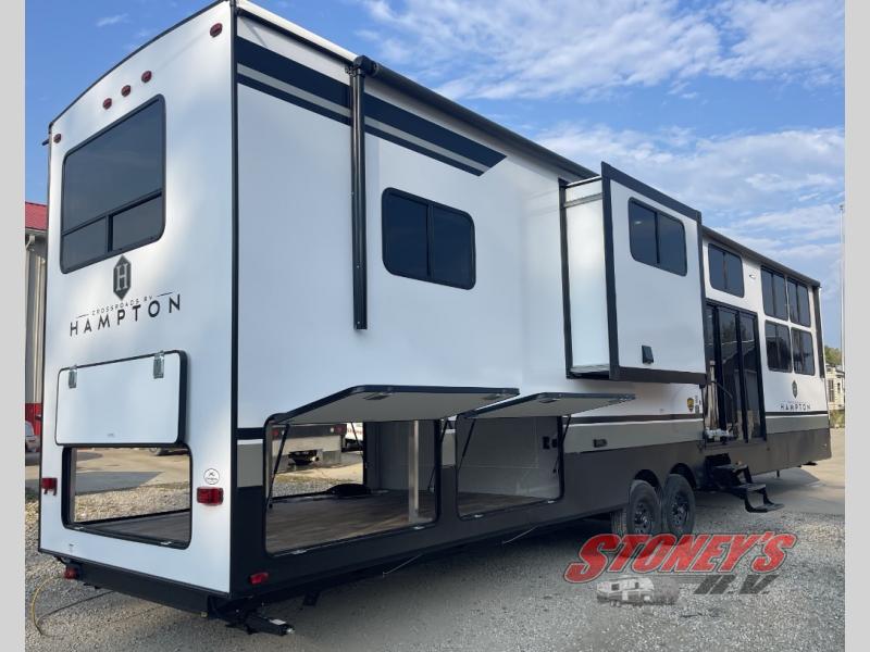 New 2025 CrossRoads Hampton 395BAM Destination Trailer at Stoney's RV ...