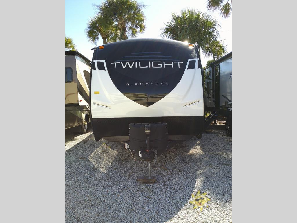 Used 2022 Cruiser Twilight Signature TWS 2600 Travel Trailer at Sun ...