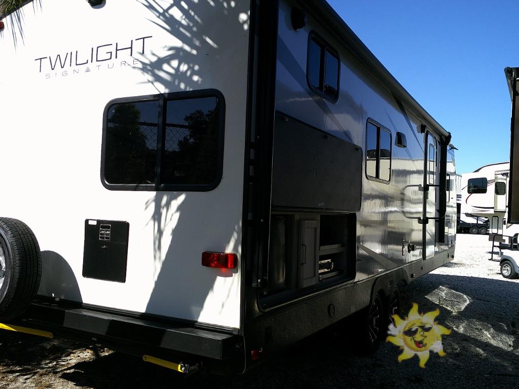Used 2022 Cruiser Twilight Signature TWS 2600 Travel Trailer at Sun ...