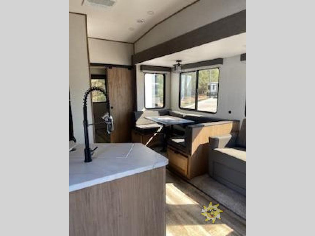 New 2024 Forest River RV Cherokee Arctic Wolf 321BH Fifth Wheel at Sun ...