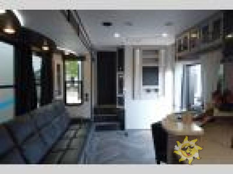 New 2024 Heartland Cyclone 4270 Toy Hauler Fifth Wheel at Sun Camper ...