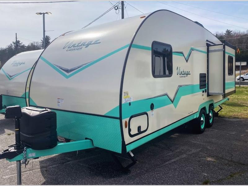 New 2023 Gulf Stream RV Vintage Cruiser 23RSS Travel Trailer at Sunrise ...