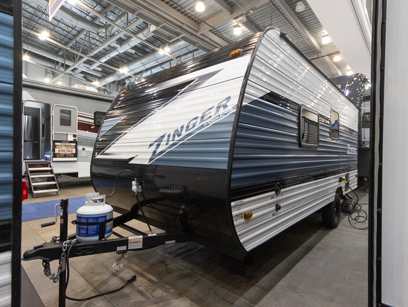 New 2025 CrossRoads RV Zinger Lite 18RB Travel Trailer at Terry Town RV ...