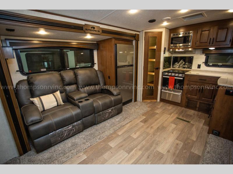 New 2025 Outdoors RV Black Stone Titanium Series 250RKS Travel Trailer ...