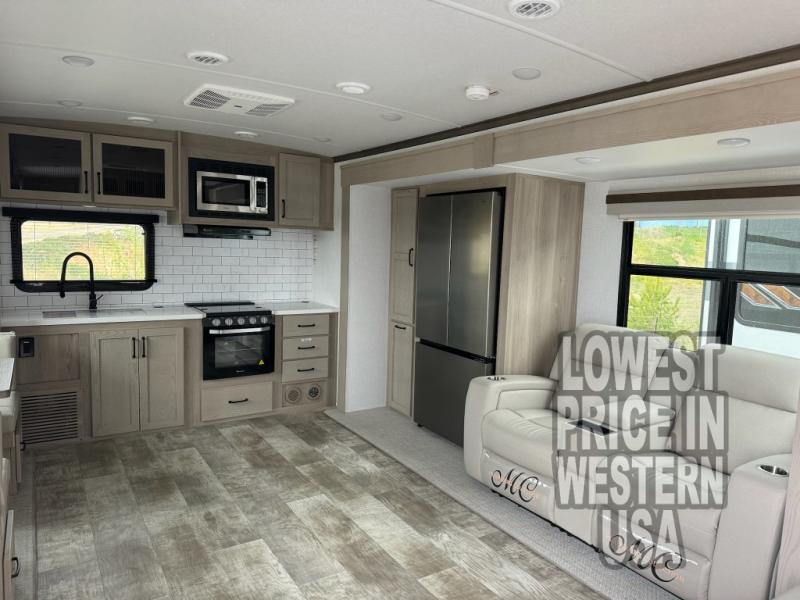 New 2024 Forest River RV Rockwood Signature 8332SB Travel Trailer at ...