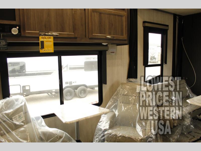 New 2025 Genesis Supreme 28 CRT Toy Hauler Fifth Wheel at Trailer Hitch ...