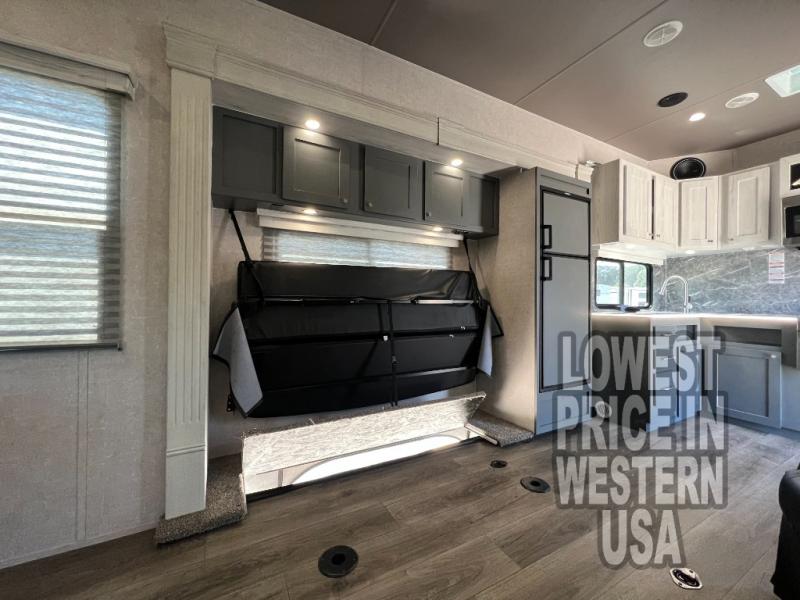 New 2024 Eclipse Attitude Wide Lite 3322SAG Toy Hauler Fifth Wheel at ...